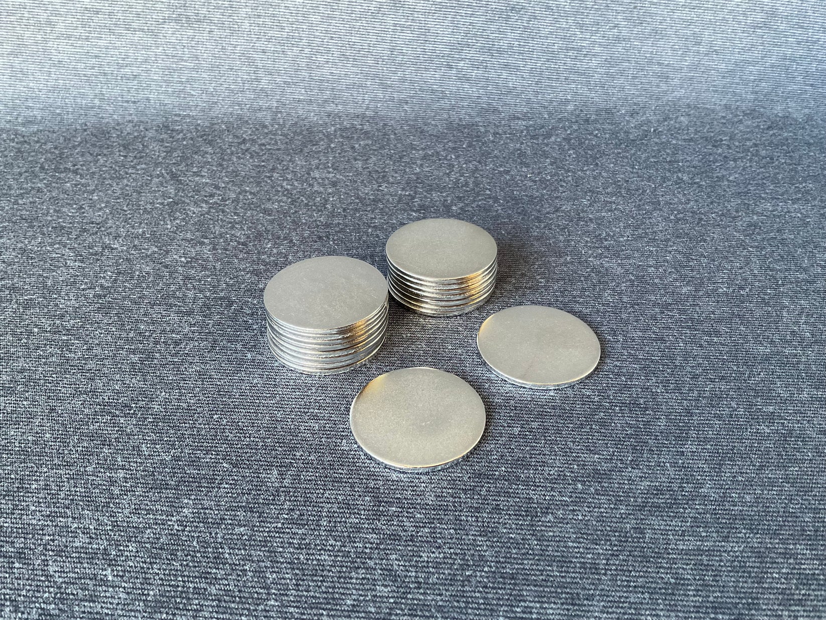Tracking / detection coins (set of 10x) – Simon Prins
